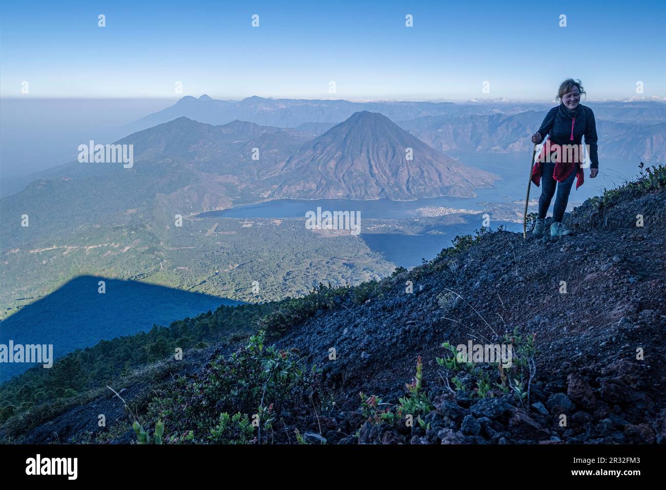 ascenso al volcan Atitlán 3537 m, lago de Atitlán, Sololá Guatemala ...