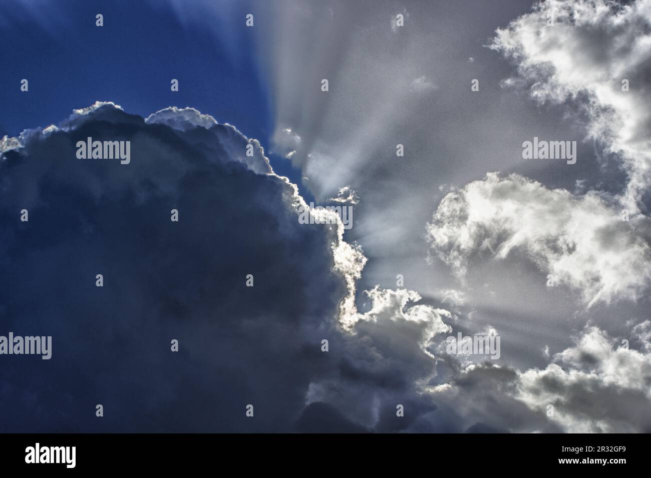 Cloudburst light hi-res stock photography and images - Alamy