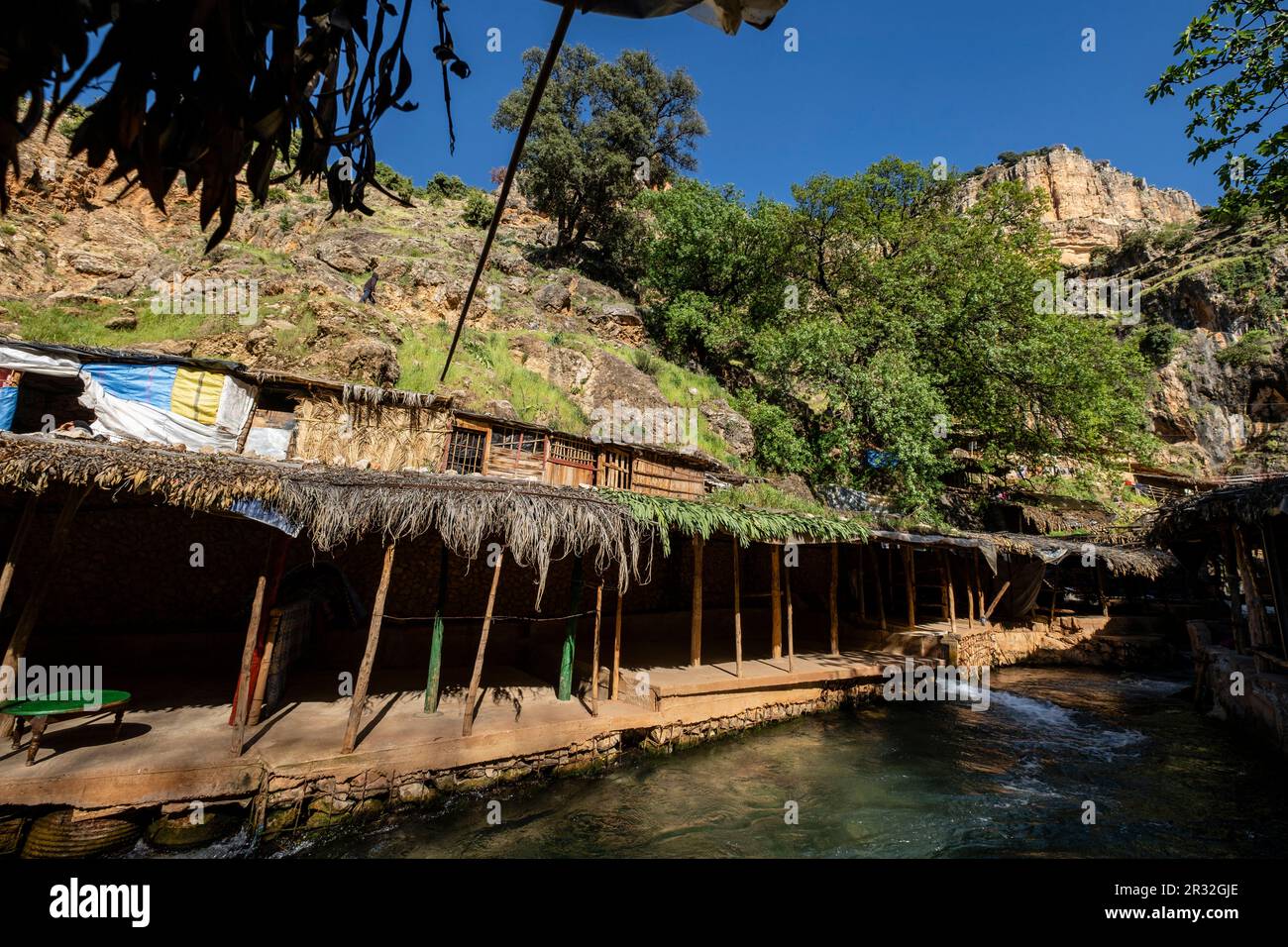 Fuentes de Oum Rabia, Zaouia de Ifrane, Atlas Medio,, Marruecos, Africa ...