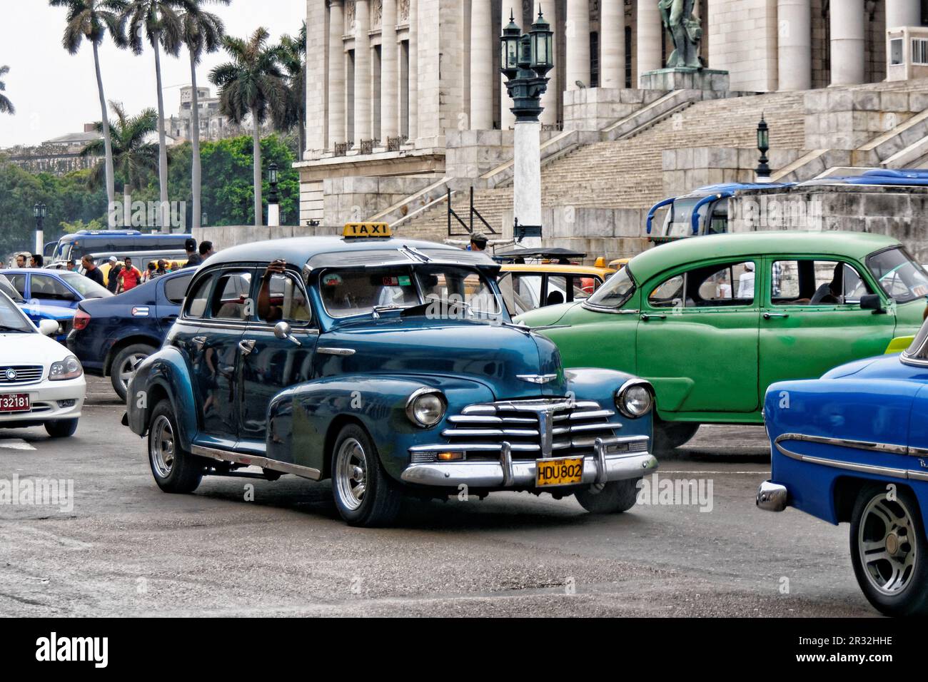 Havana car palm hi-res stock photography and images - Alamy