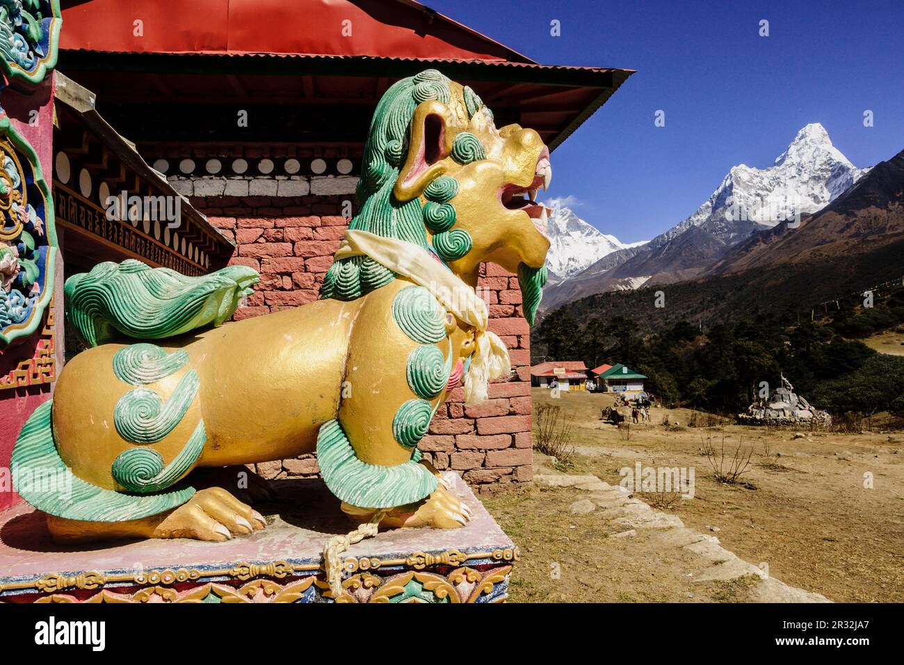 Monasterio de everest hi-res stock photography and images - Alamy