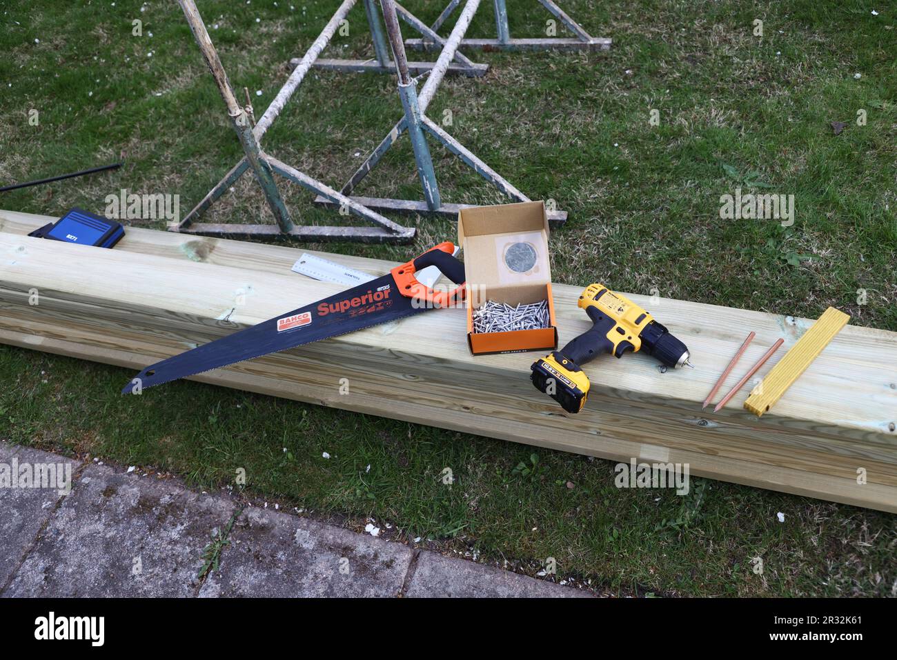 Someone who has a building project, in the form of a wooden decking, at ...