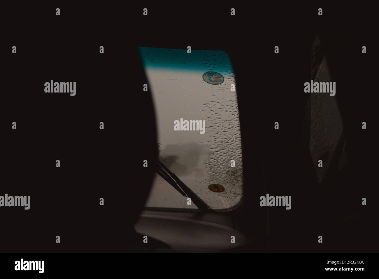 car passenger view during rain Stock Photo - Alamy