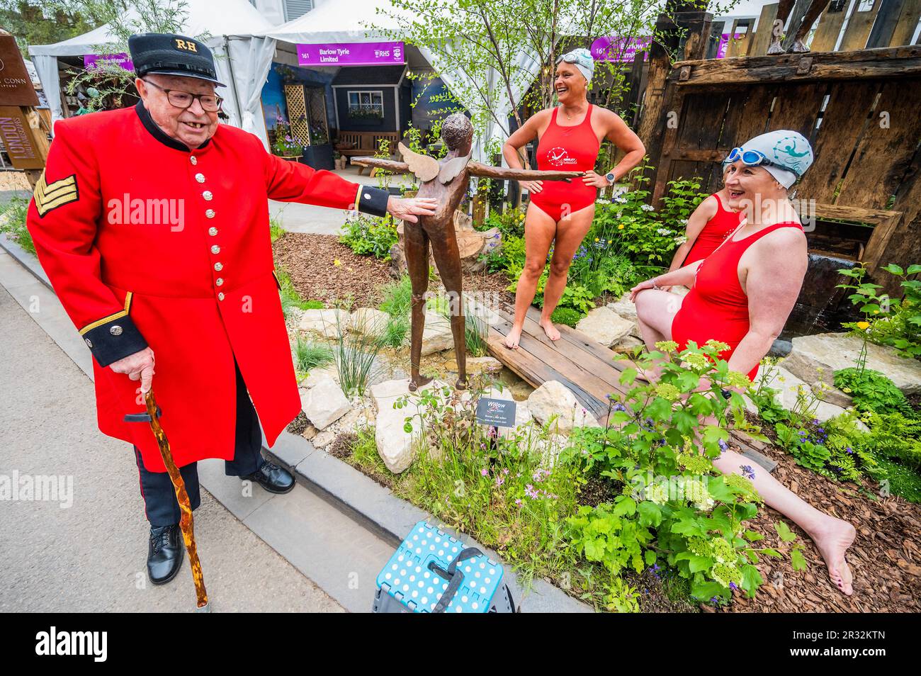 London, UK. 22nd May, 2023. Dawn Conn, Tradestand, Clean waterway ...