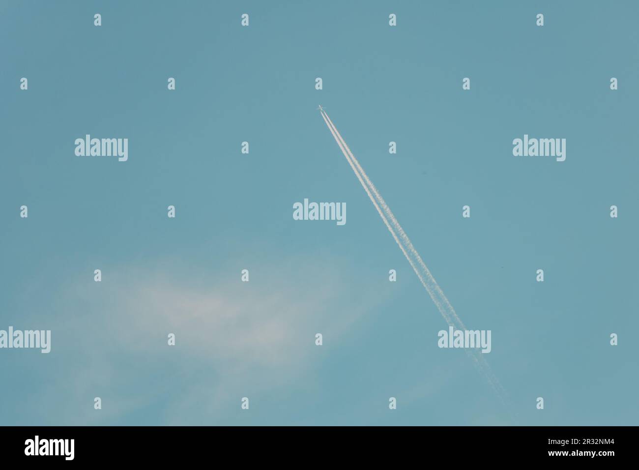 airplane trail in the sky Stock Photo - Alamy