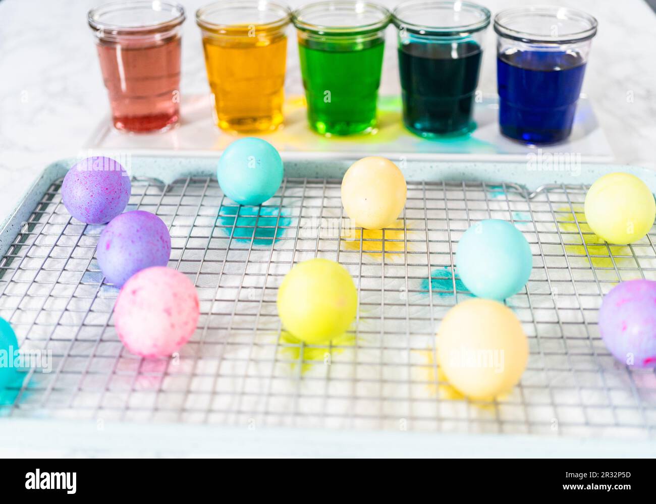 Easter egg coloring Stock Photo - Alamy