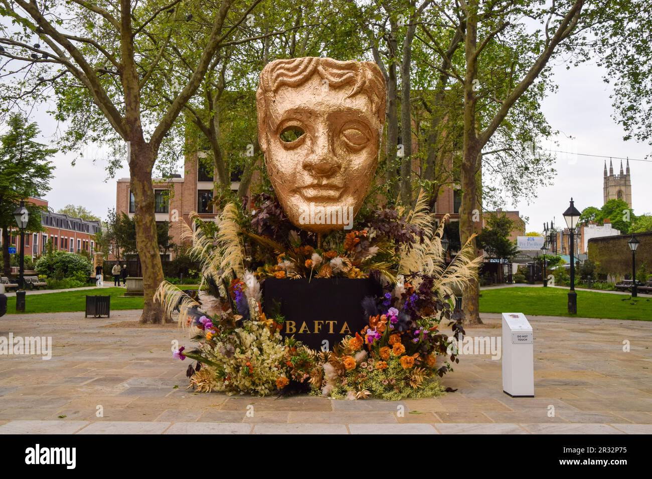 London, UK. 22nd May 2023. BAFTA-themed flower arrangement on King's ...