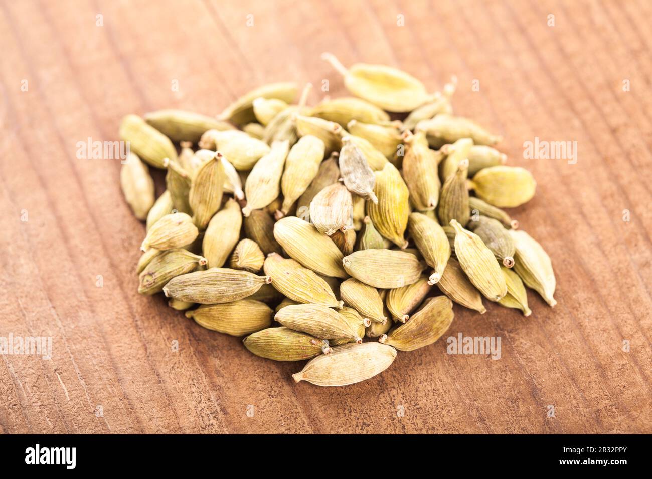 Cardamom fragrance hi-res stock photography and images - Alamy