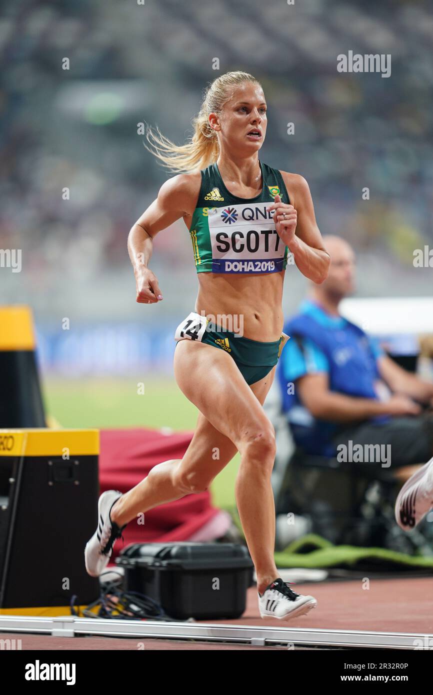 Dominique Scott running the 5000m at the 2019 World Athletics ...