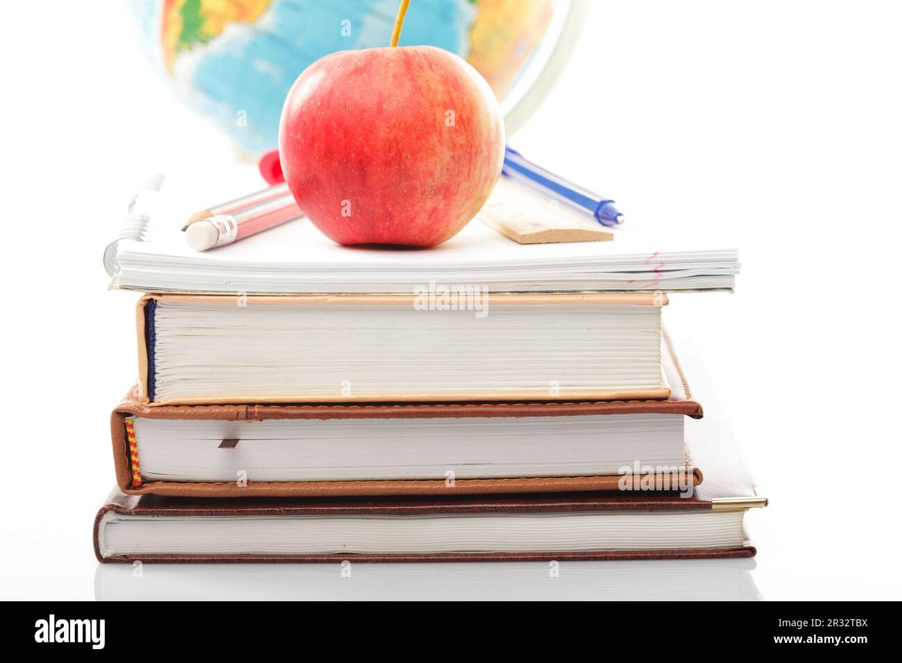 Back school ruler measuring hi-res stock photography and images - Alamy