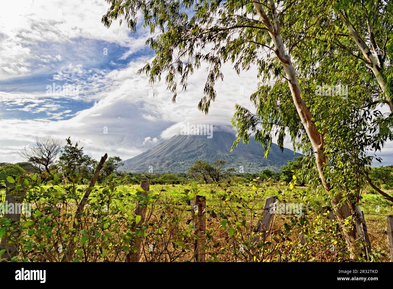 Nicaraguan volcano hi-res stock photography and images - Alamy