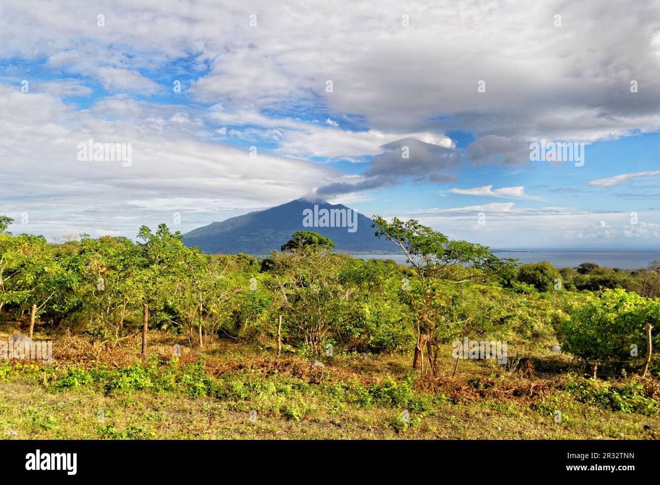 Maderas volcanos hi-res stock photography and images - Alamy