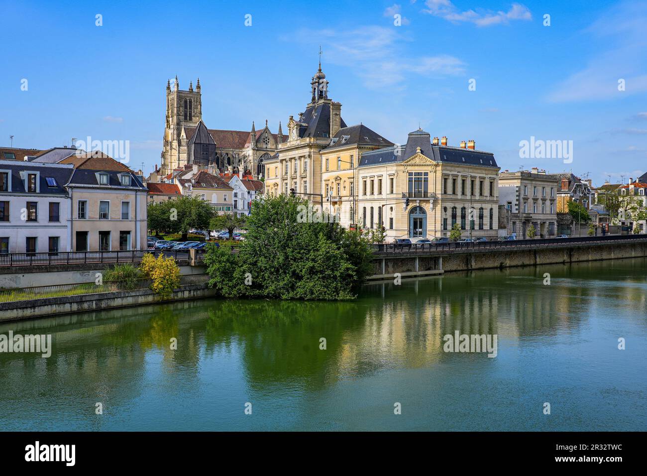 River marne france hi-res stock photography and images - Alamy