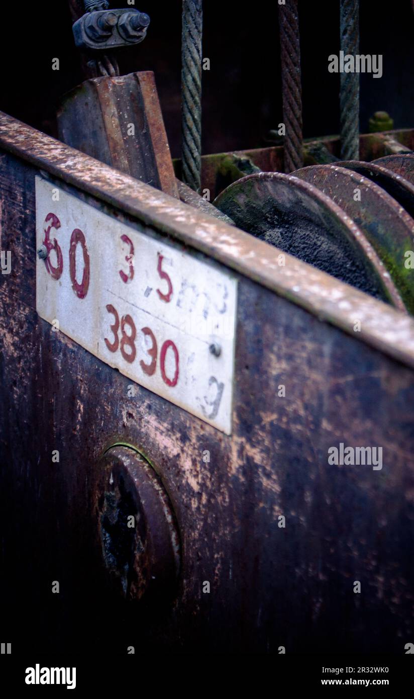 Historical winch hi-res stock photography and images - Alamy