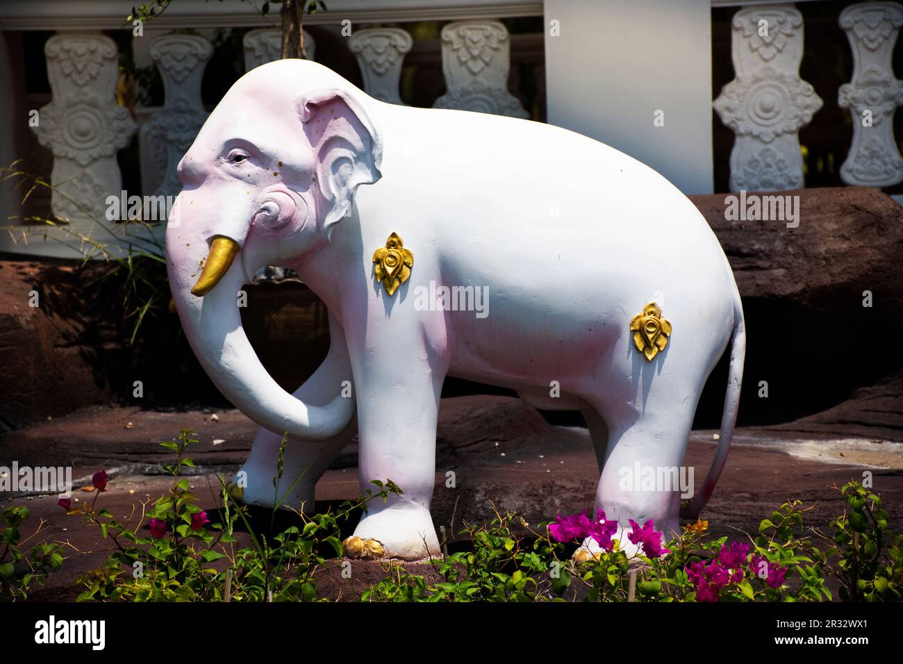 Carving sculpture art of legend creatures mythical himmapan animal in ...