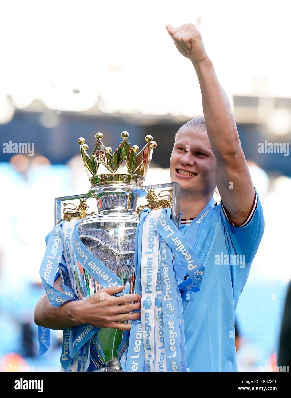Erling haaland manchester city trophy hi-res stock photography and ...