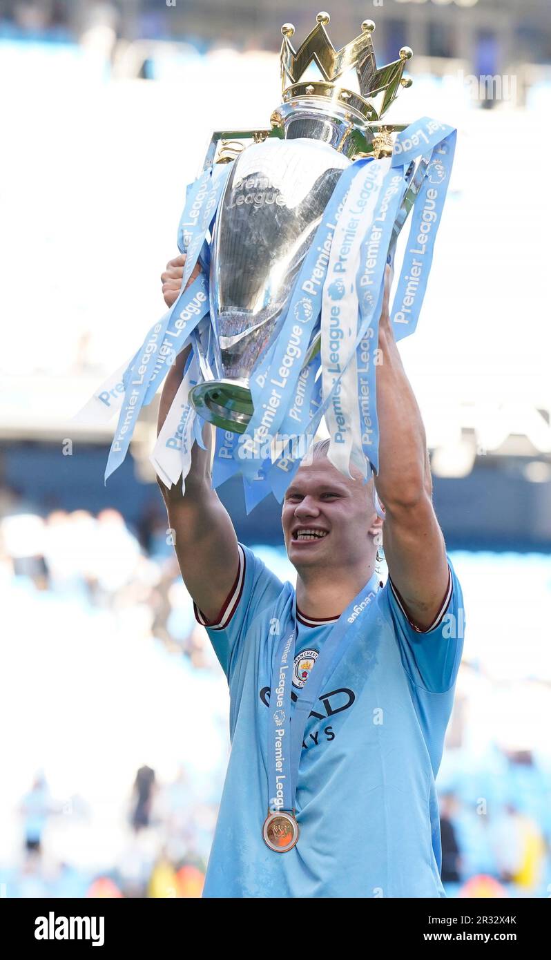 Erling haaland premier league trophy hi-res stock photography and ...