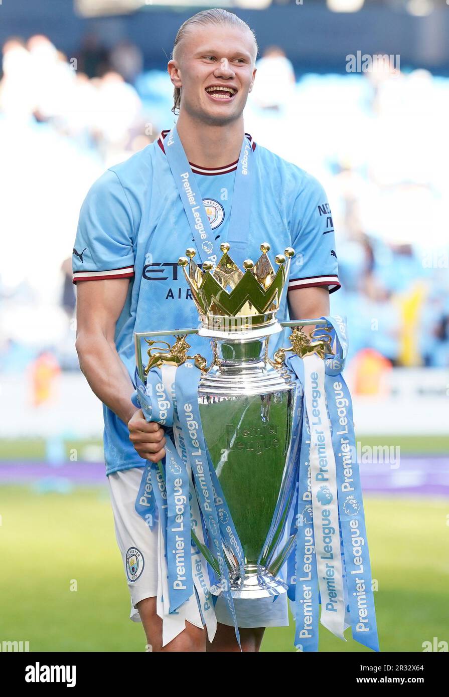 Erling haaland premier league trophy hi-res stock photography and ...