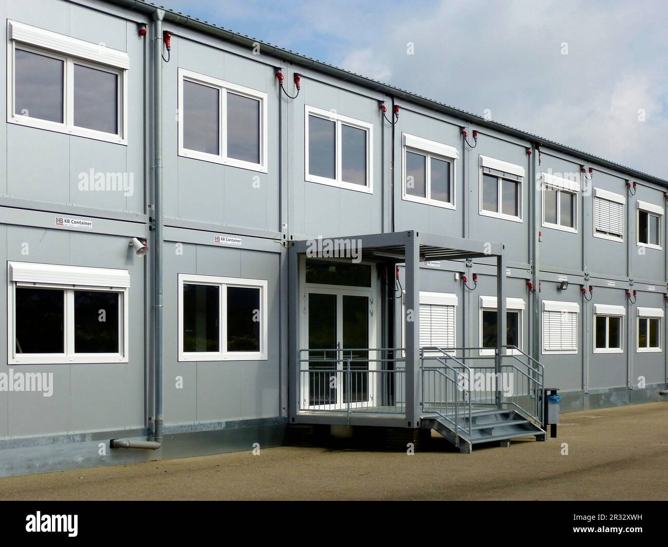 Container school hi-res stock photography and images - Alamy