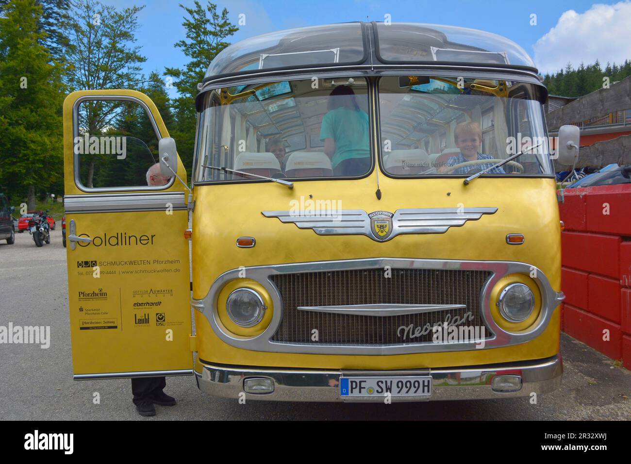 Gold carat hi-res stock photography and images - Alamy