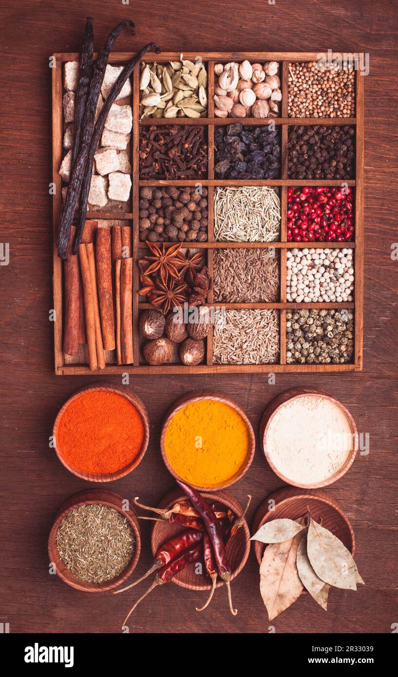 Set spice pepper garlic hi-res stock photography and images - Alamy