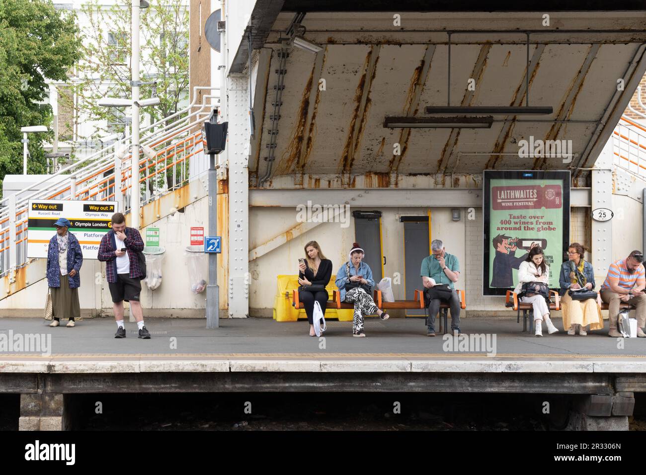 House kensington olympia hi-res stock photography and images - Alamy