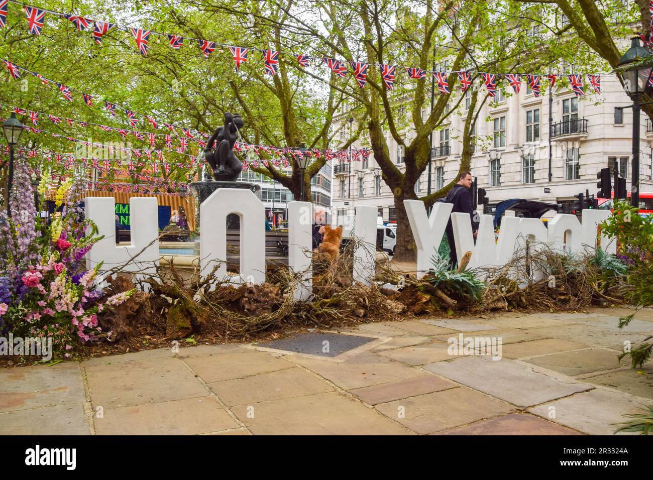 Sloane square london sign hi-res stock photography and images - Alamy