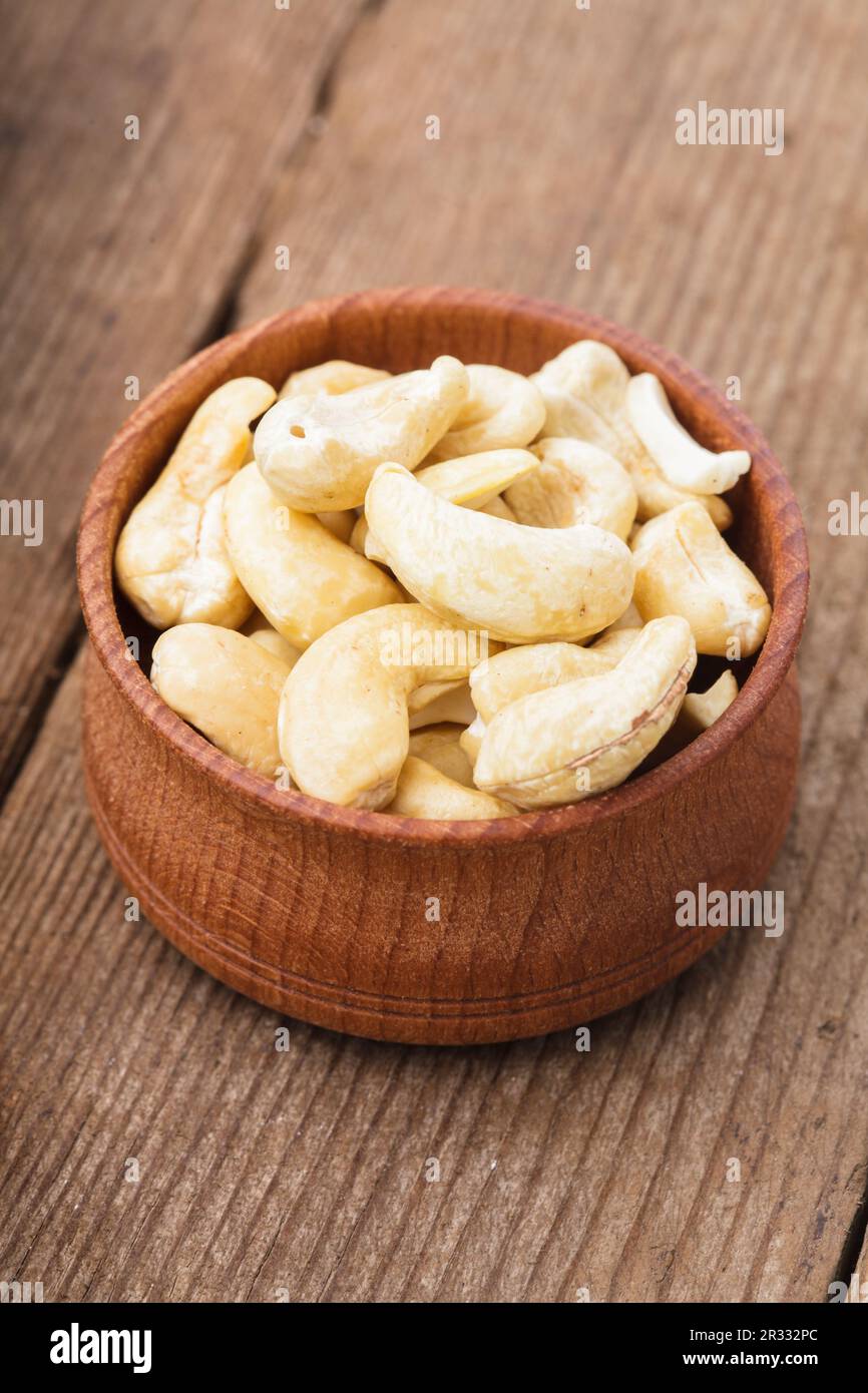 Roast cashews hi-res stock photography and images - Alamy