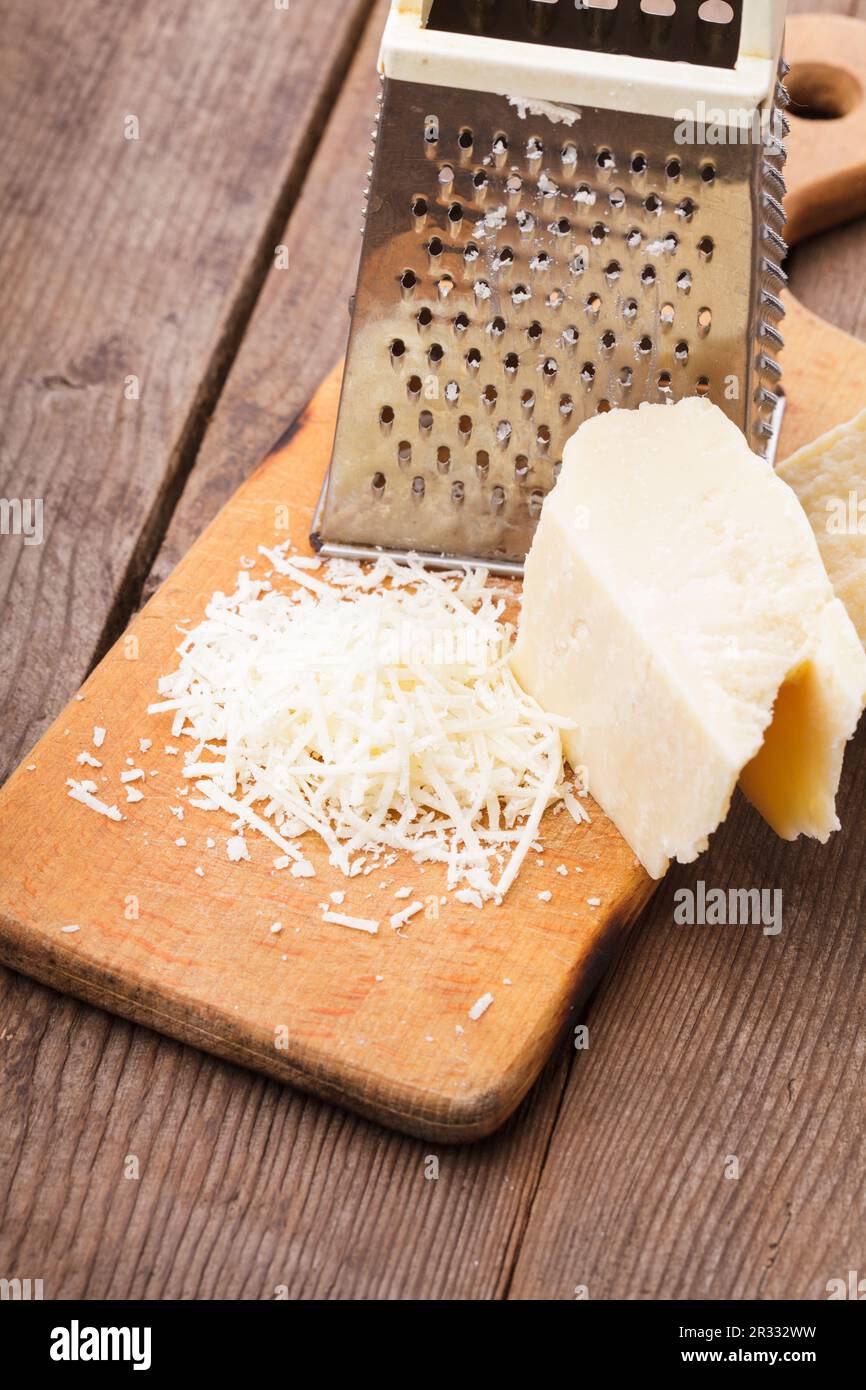 Shredded italian hard parmesan hi-res stock photography and images - Alamy