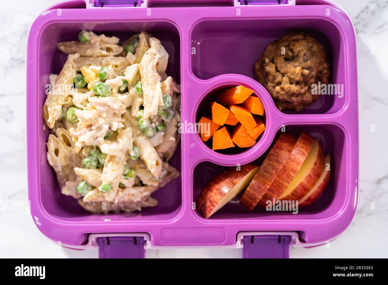 Kids lunch box Stock Photo - Alamy