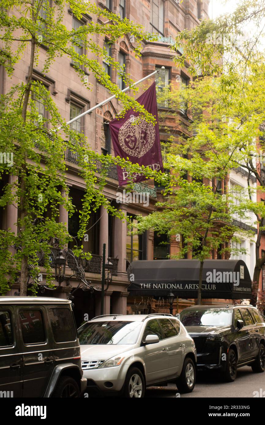 the National Arts Club and Players club on Gramercy park in Manhattan ...
