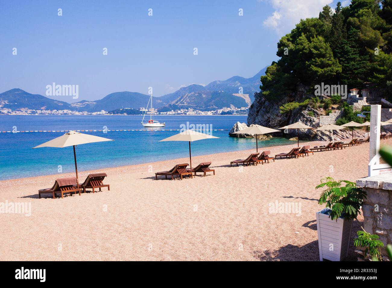 View mediterranean luxury resort bay hi-res stock photography and ...