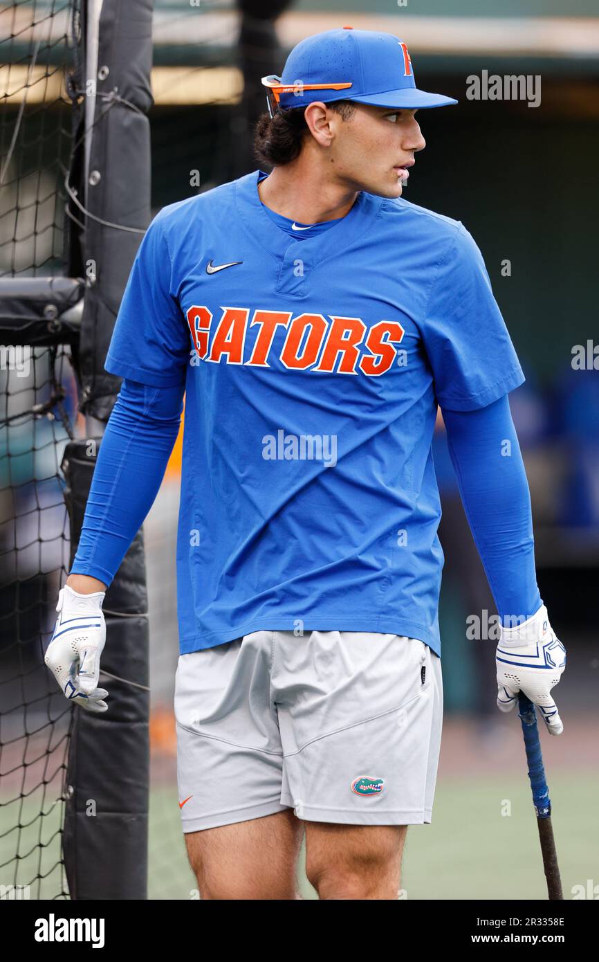Florida Gators first baseman Jac Caglianone (14) warms up prior to the ...