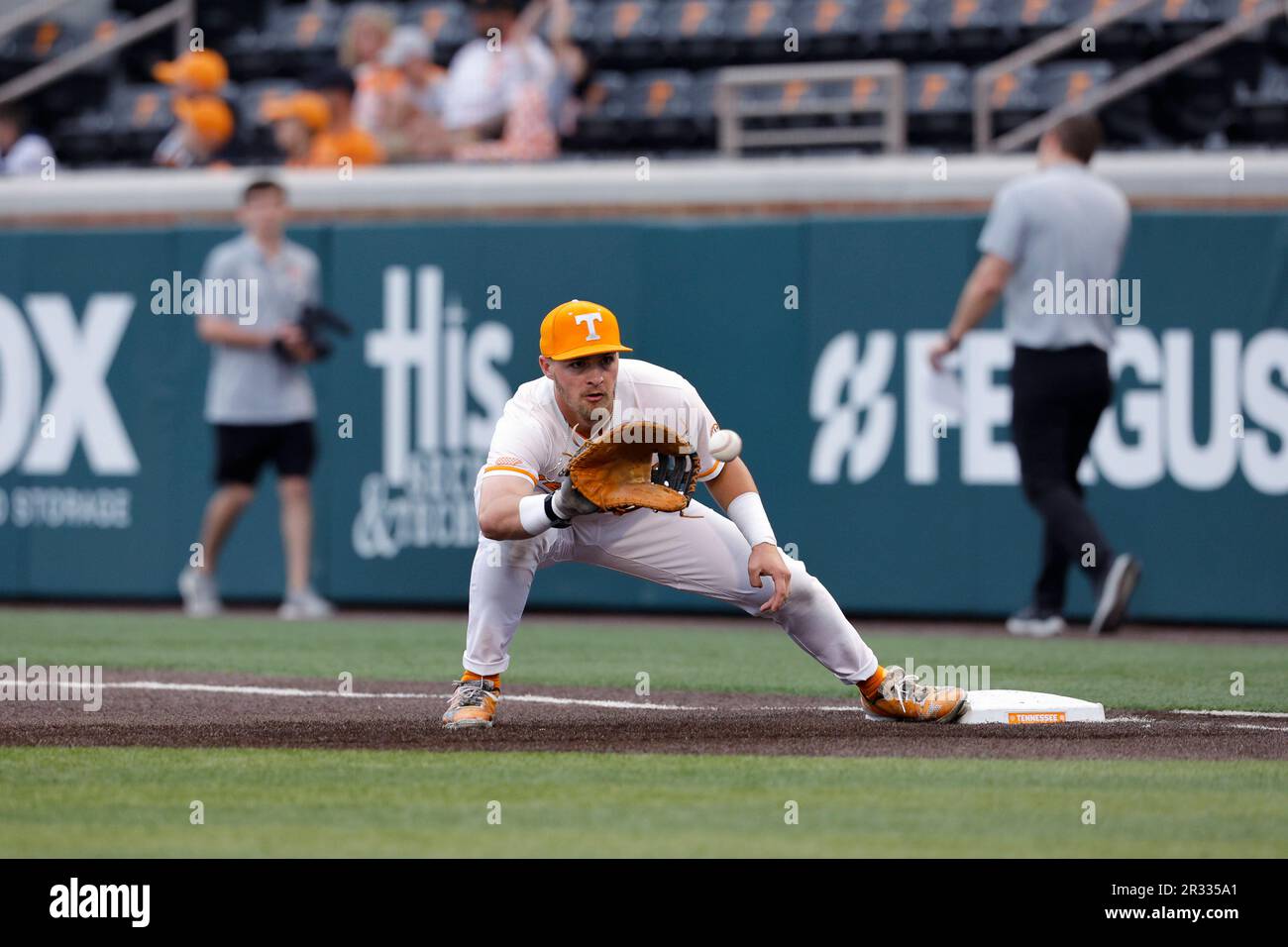 Tennessee Volunteers first baseman Blake Burke (25) warms up prior to ...