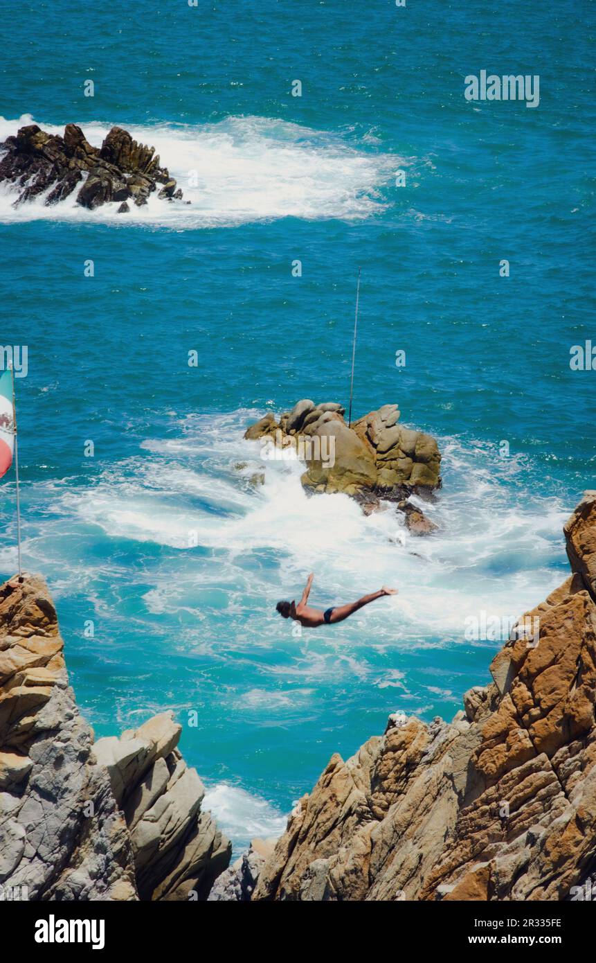 Best Cliff Divers Acapulco Mexico High Cliff Divers Of Acapulco