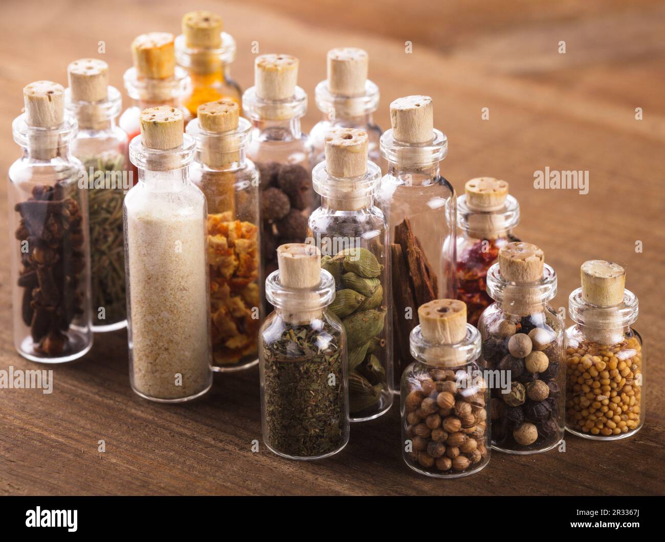 Little bottles hi-res stock photography and images - Alamy