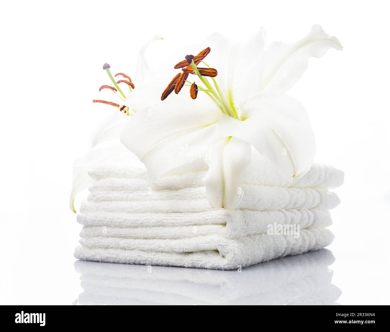 White spa towels Stock Photo - Alamy