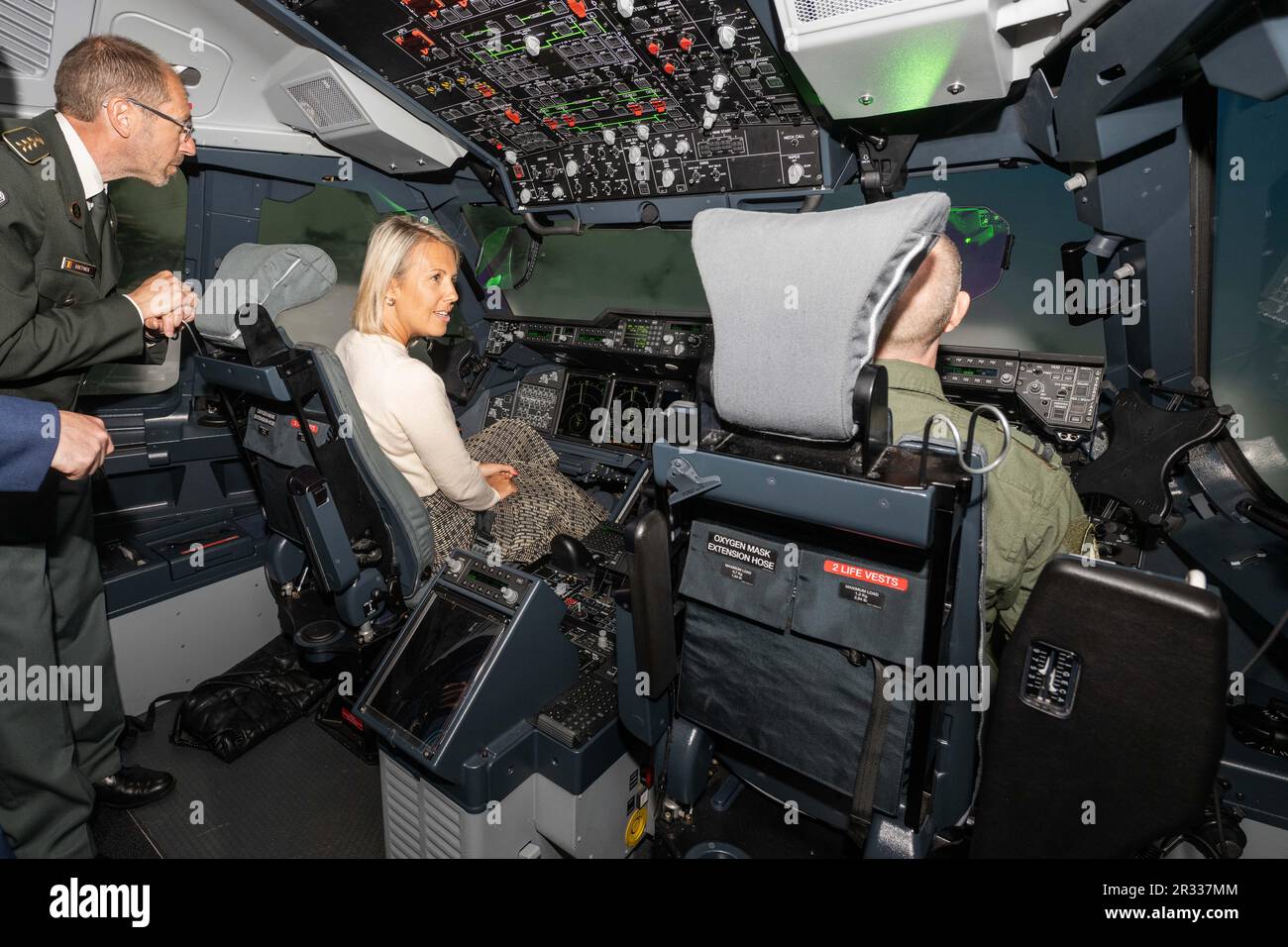 A400m inside hi-res stock photography and images - Alamy