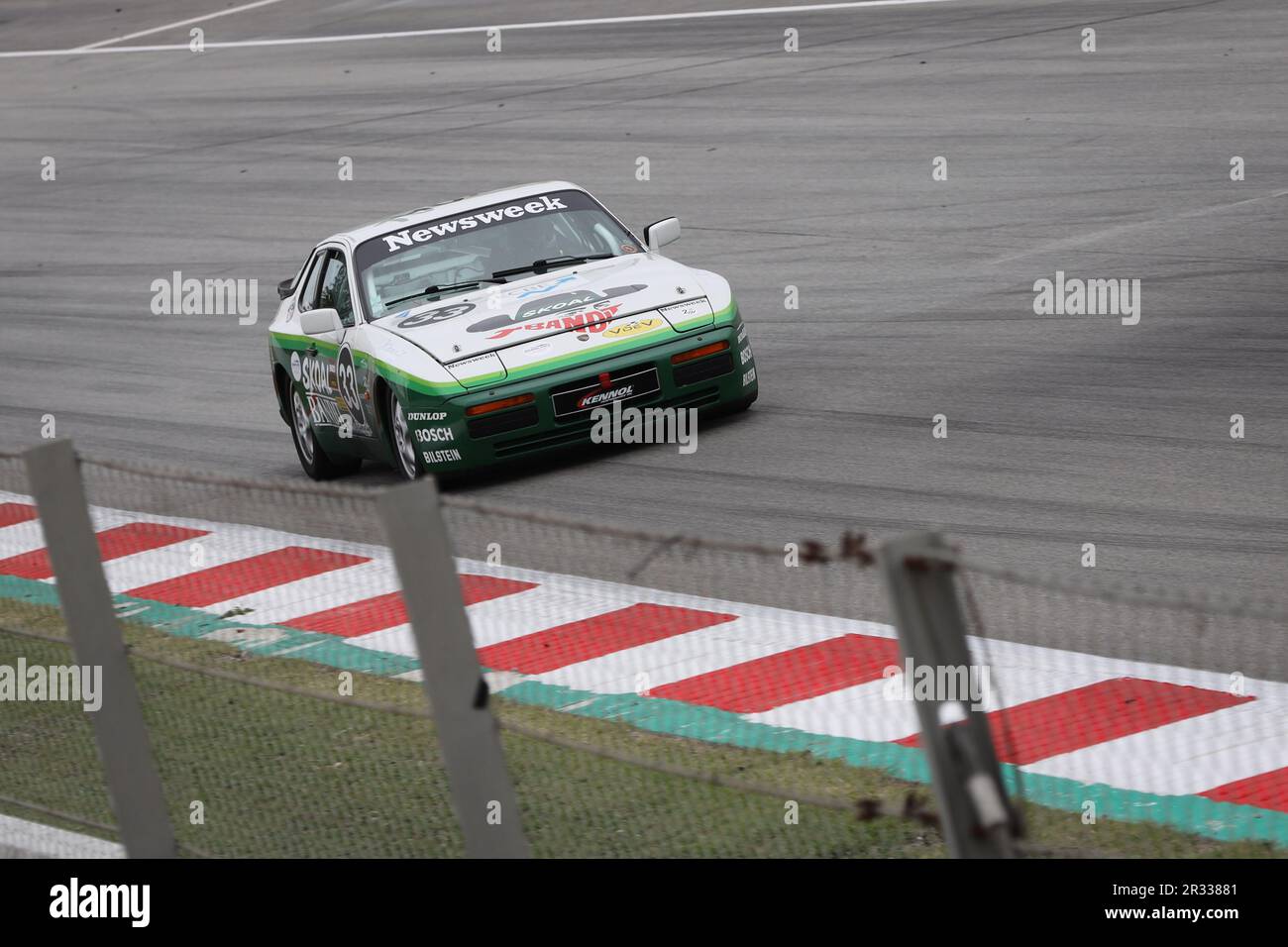 1986 Porsche 944 Turbo racing in the 6 hours of Barcelona Paco Godia ...