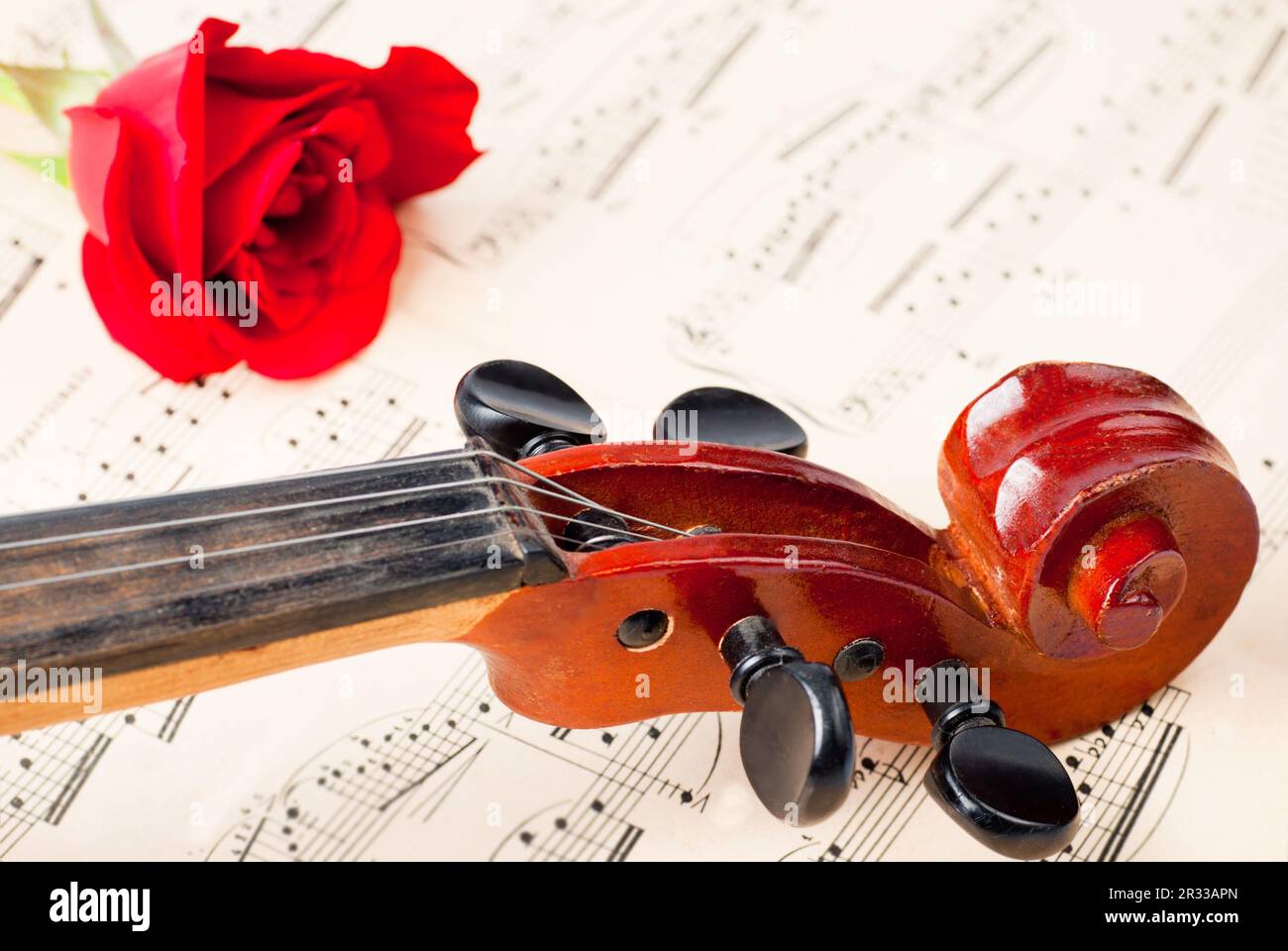 Background music notes violin hi-res stock photography and images - Alamy