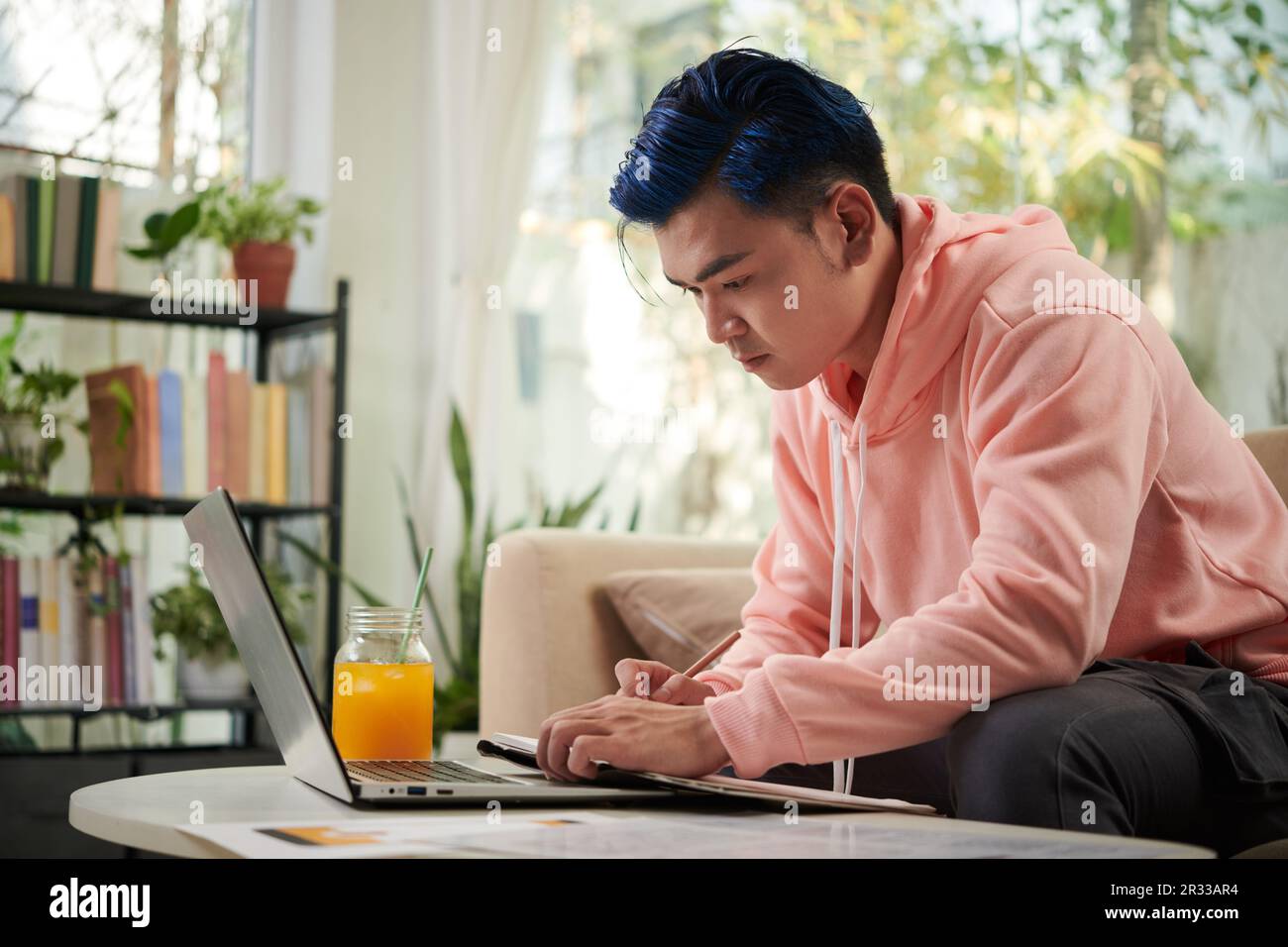 Science connection hi-res stock photography and images - Alamy