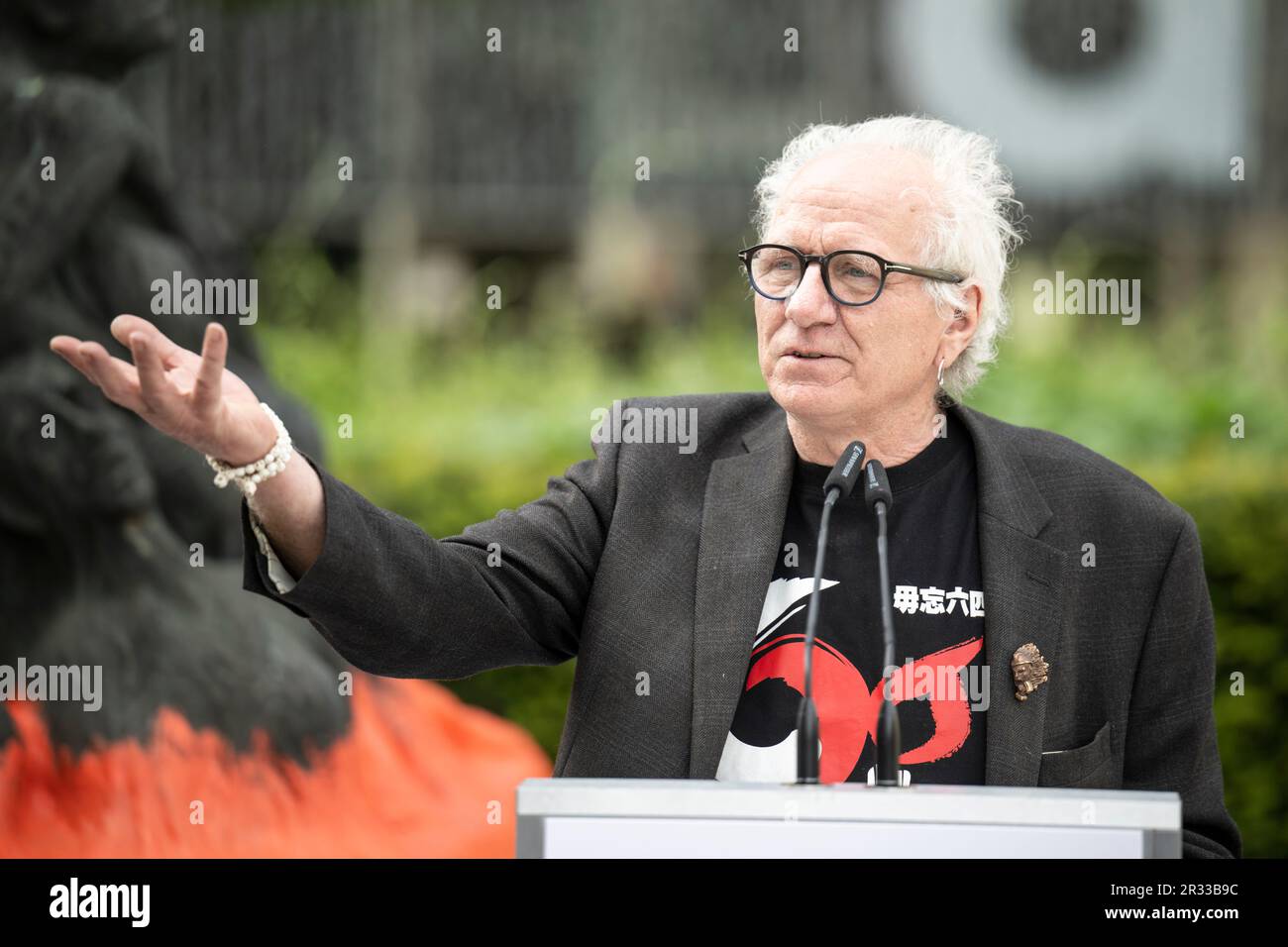 Berlin, Germany. 22nd May, 2023. Artist Jens Galschiot speaks in front ...
