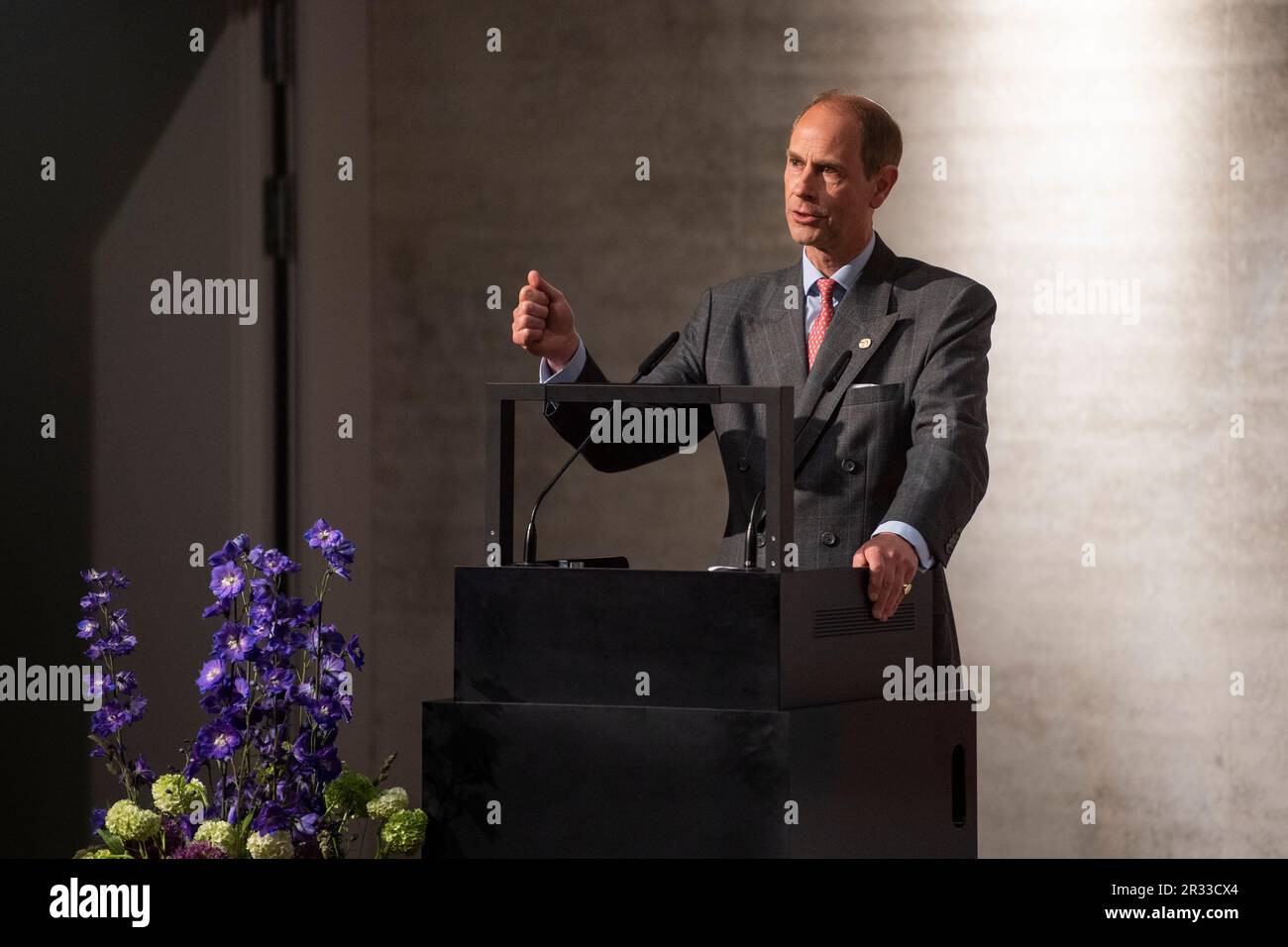 Prince edward, duke of edinburgh awards hi-res stock photography and ...