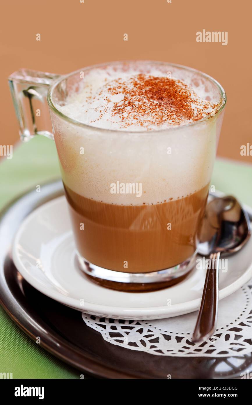 Cappuccino hot chocolate cups hi-res stock photography and images - Alamy