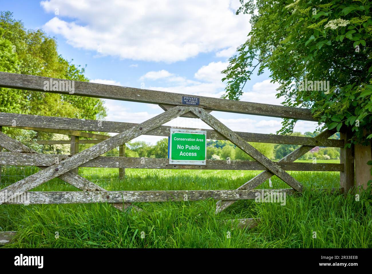 No public access notice on a wooden 5 bar gate at the entrance to a ...