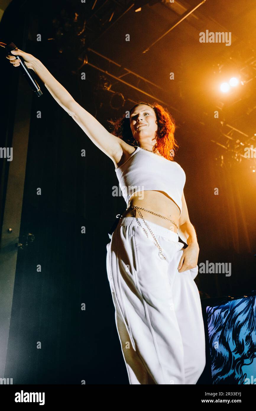 Eli preiss singer hi-res stock photography and images - Alamy