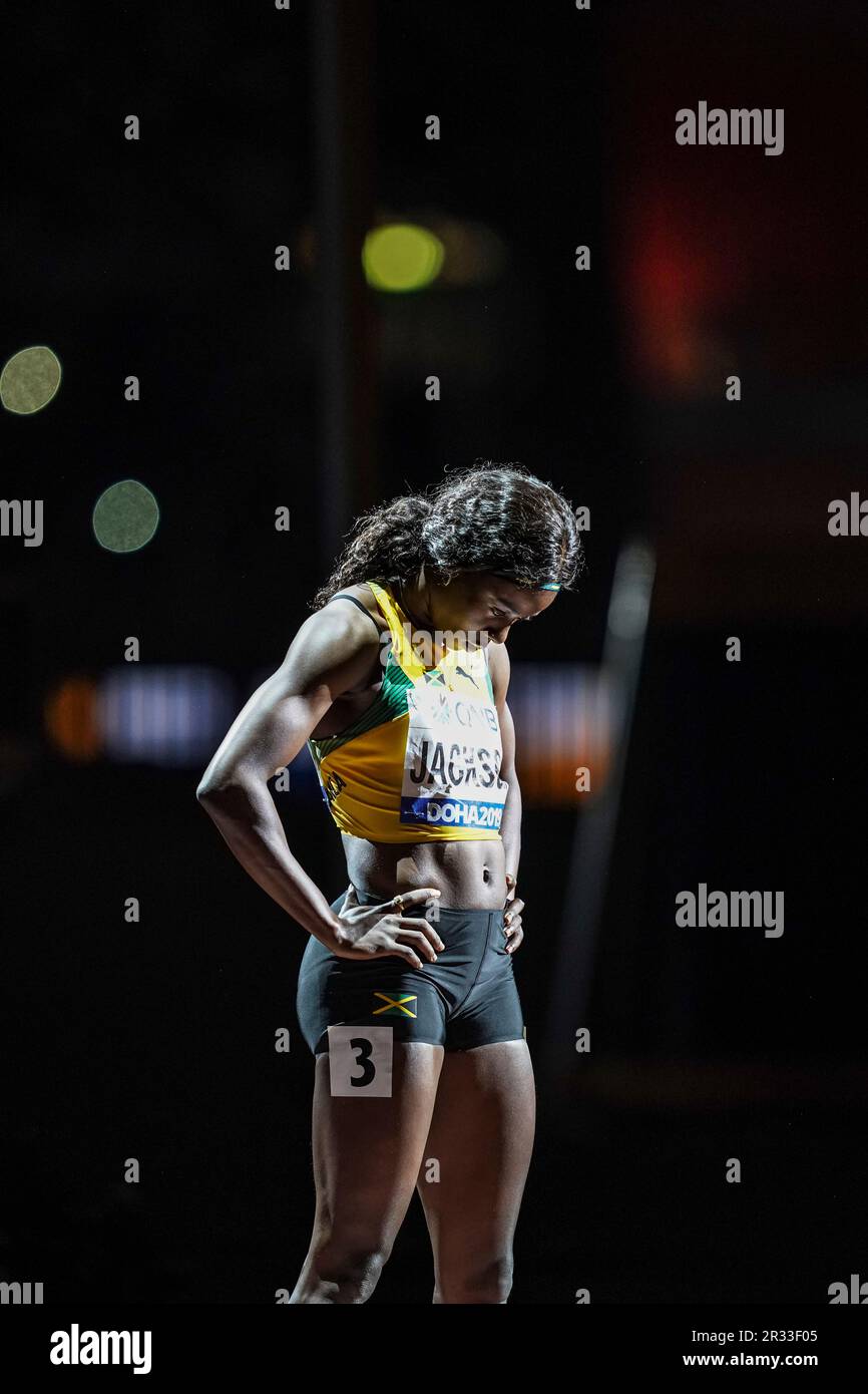 Shericka Jackson running the 400m at the 2019 World Athletics ...