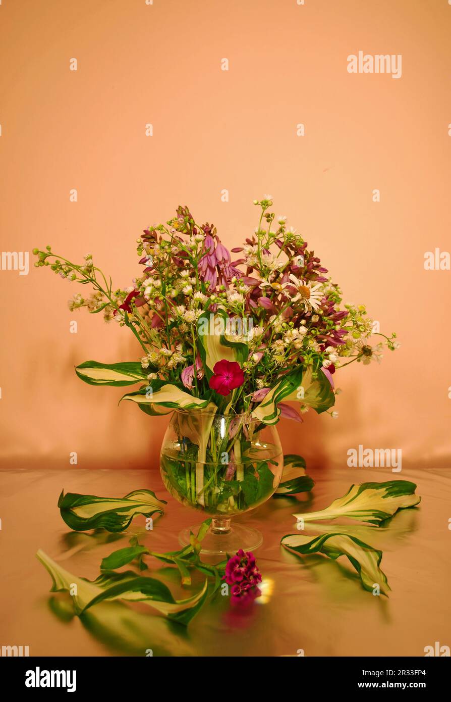 Bouguet flowers hi-res stock photography and images - Alamy
