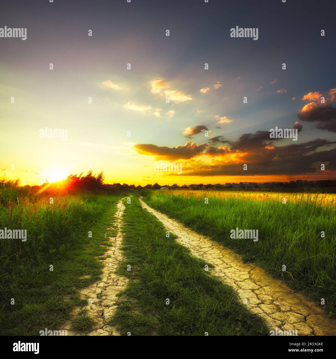 Landscape dirt soil pathway hi-res stock photography and images - Alamy