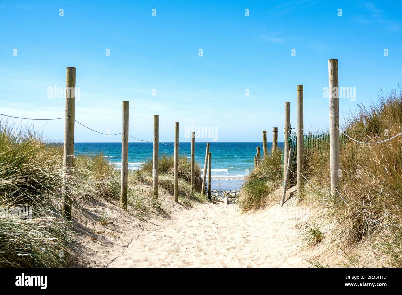 Sandy pathway hi-res stock photography and images - Alamy